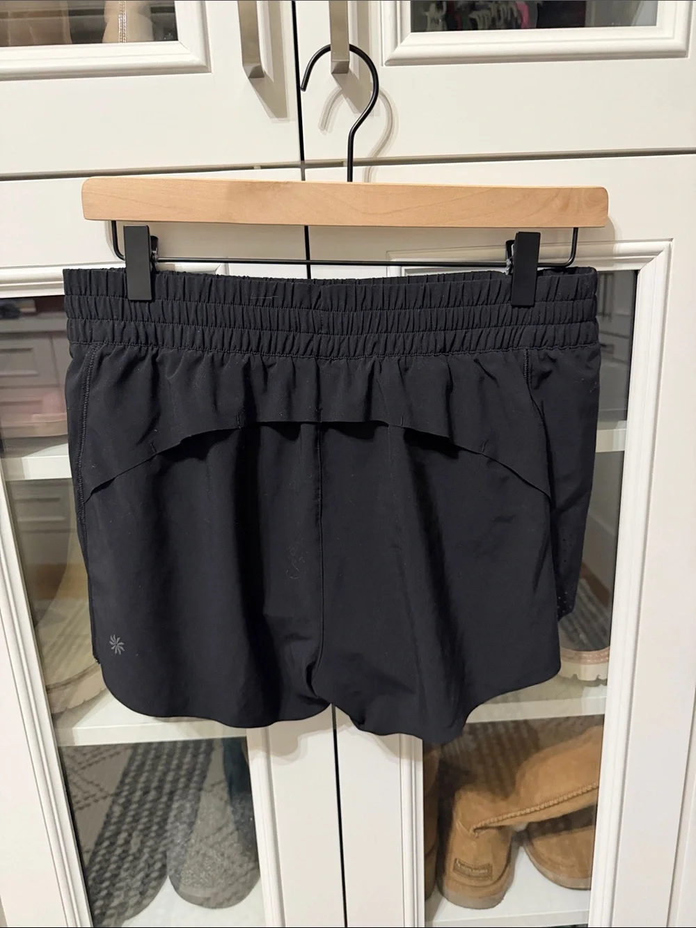 Athleta | Shorts | Athleta Black Perforated Side Panel Athletic Shorts ...